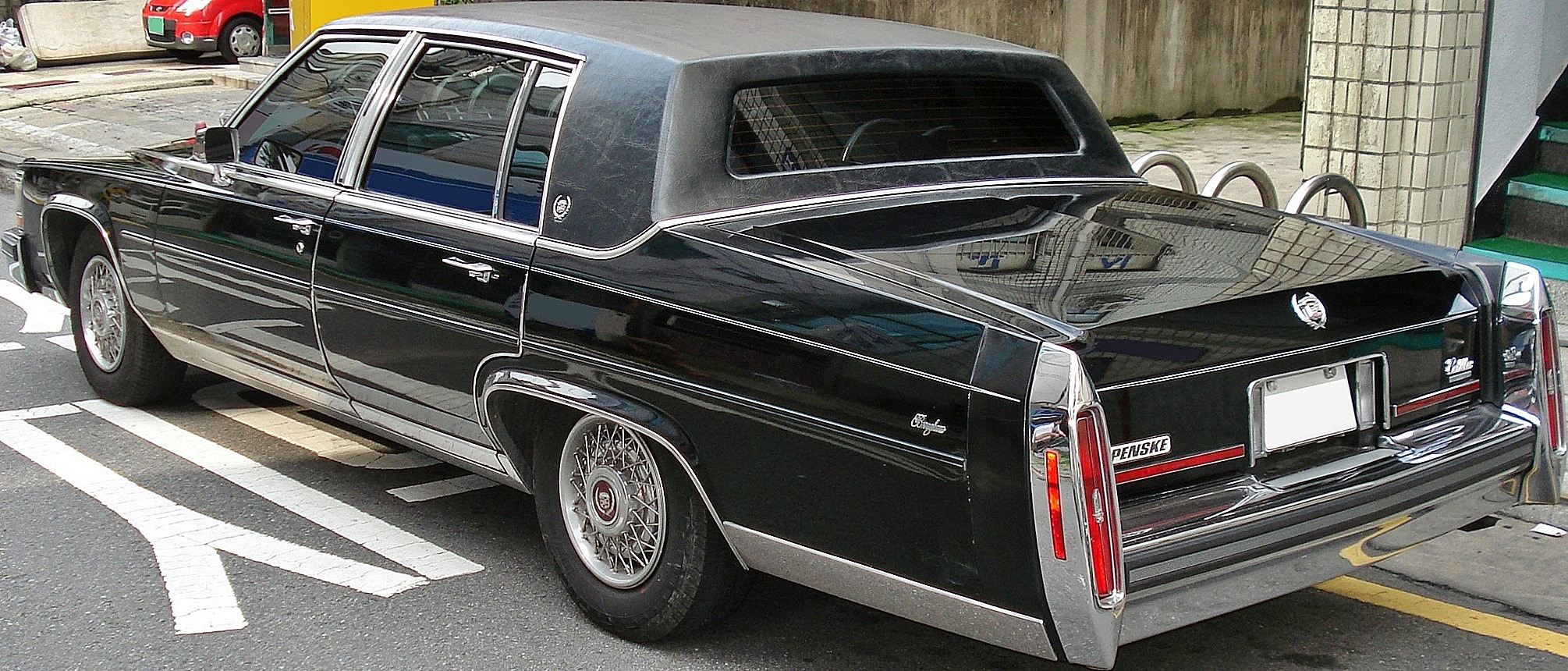 Cadillac Brougham technische daten und verbrauch
